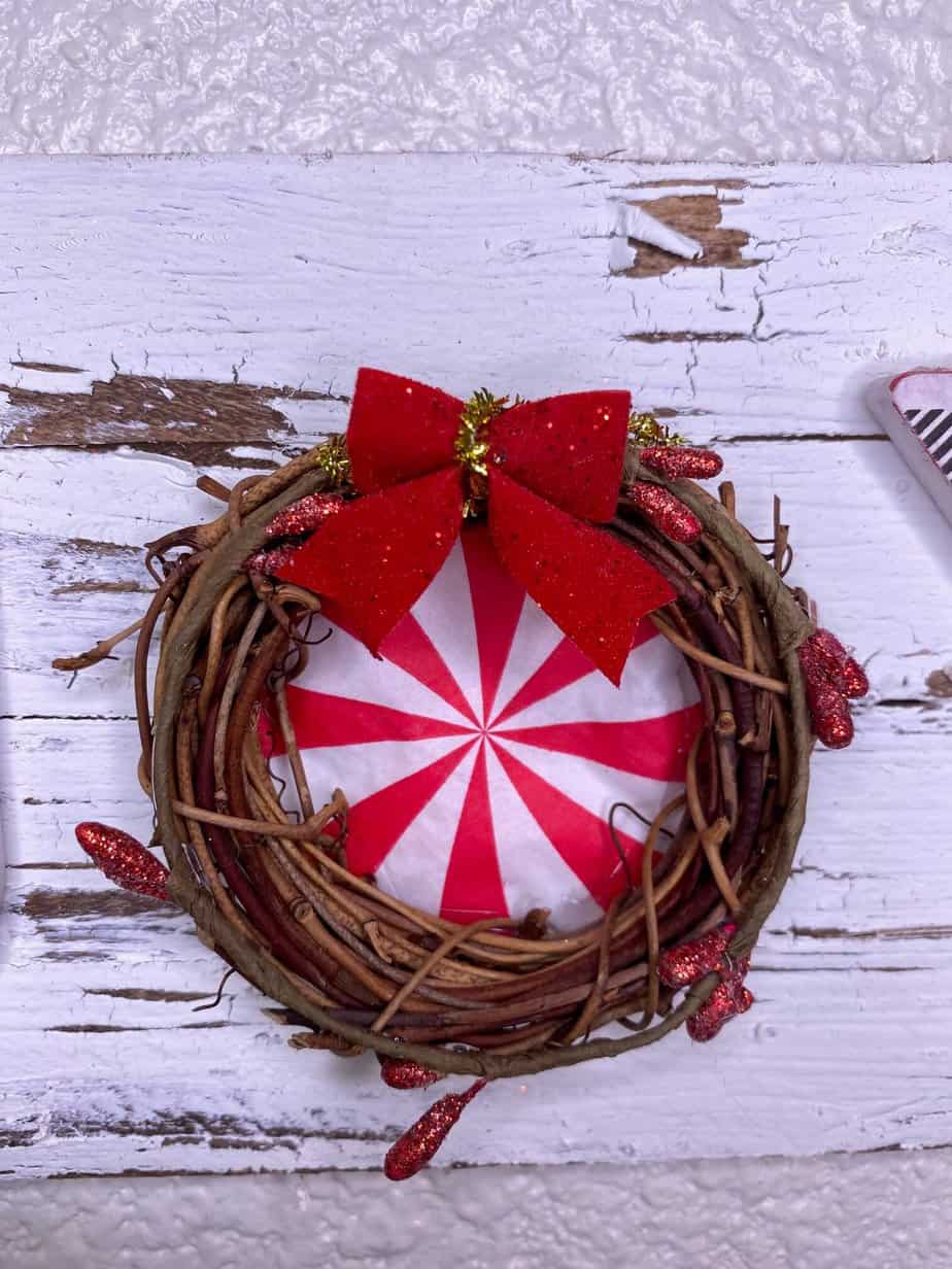 DIY JOY Christmas Sign - Manda Panda Projects