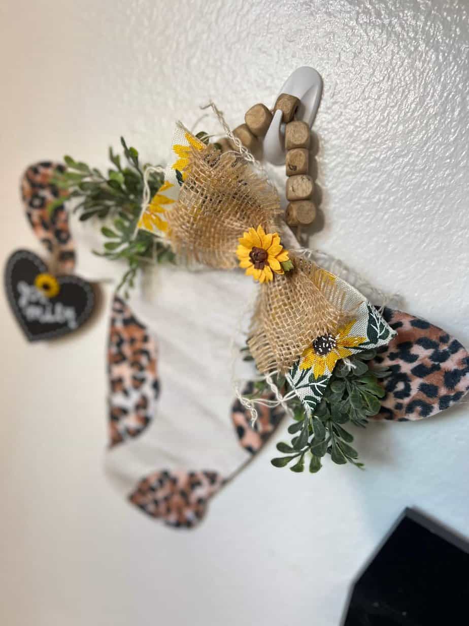 Farmhouse Cow Head Decor - Manda Panda Projects