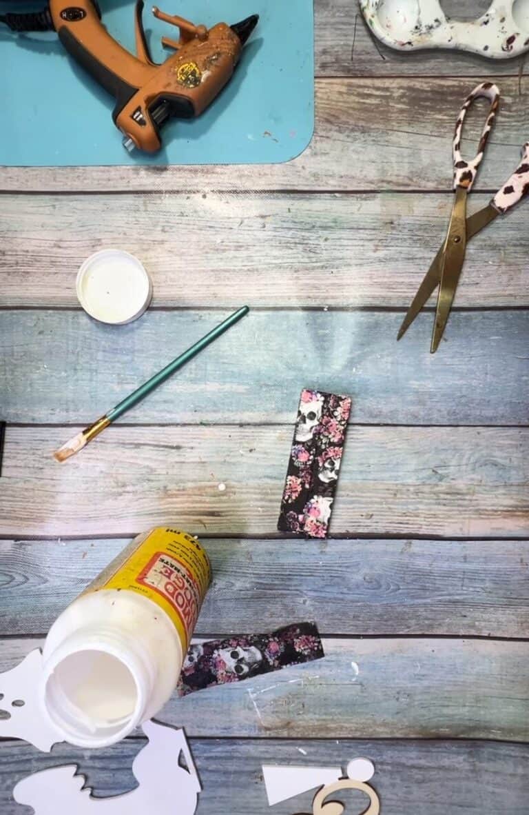 Dollar Tree Pink BOO Ghost - Manda Panda Projects