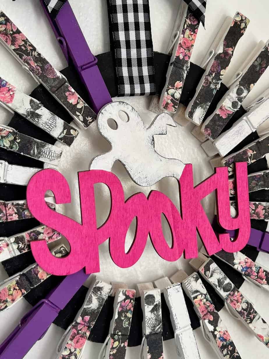 Spooky Halloween Clothespin Napkin Wreath - Manda Panda Projects